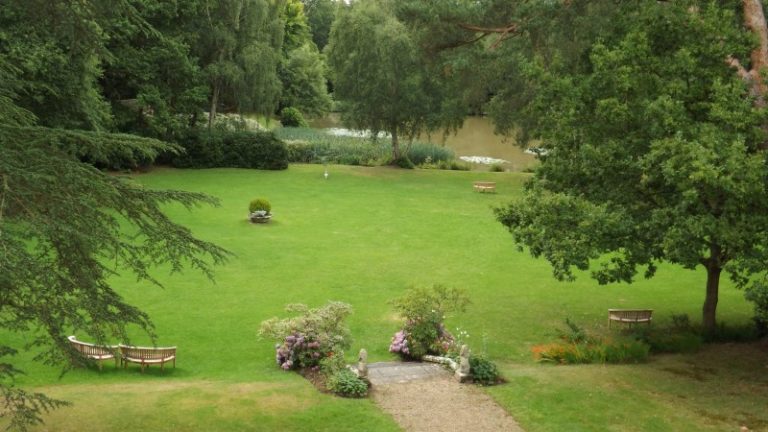 From the Tudors to the Tsars: The incredible history of Rowfant House ...