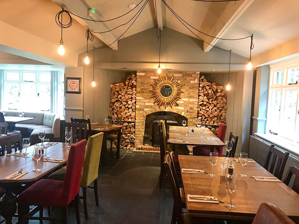 New Look & New Menu Makes The Cowdray Arms A Top Choice - RH Uncovered