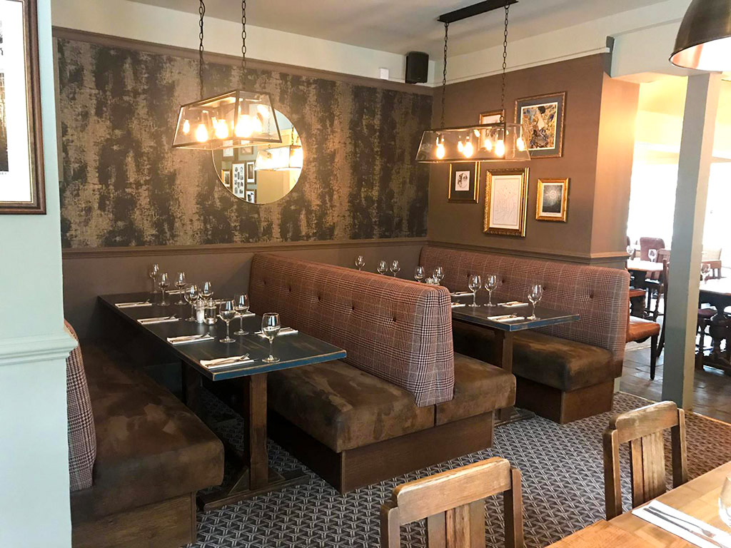 New Look & New Menu Makes The Cowdray Arms A Top Choice - RH Uncovered